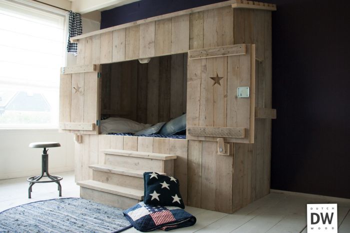 Ouderwets heerlijk slapen in een bedstee van steigerhout | dutchwood.nl ...
